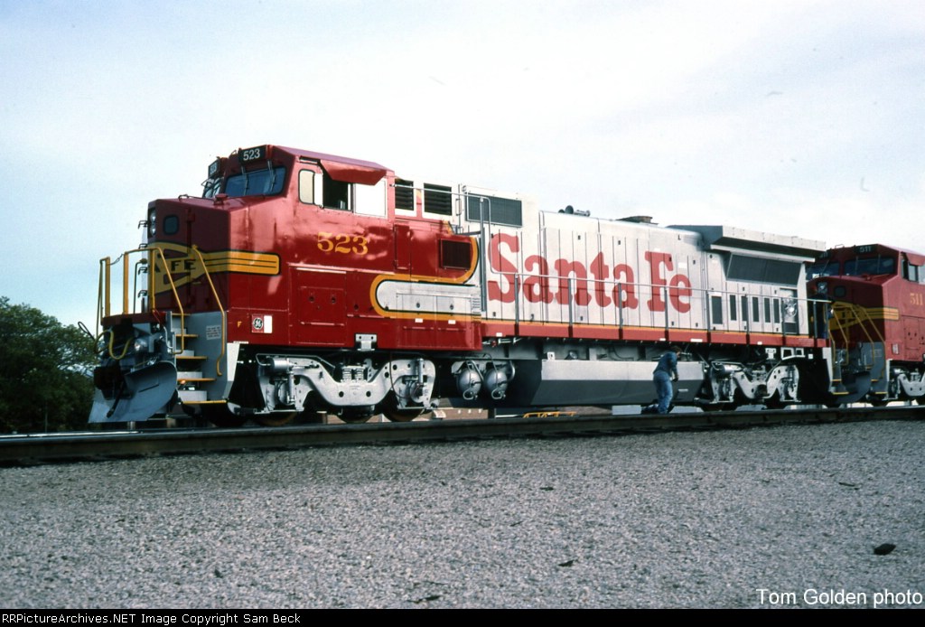ATSF 523--New B40-8W